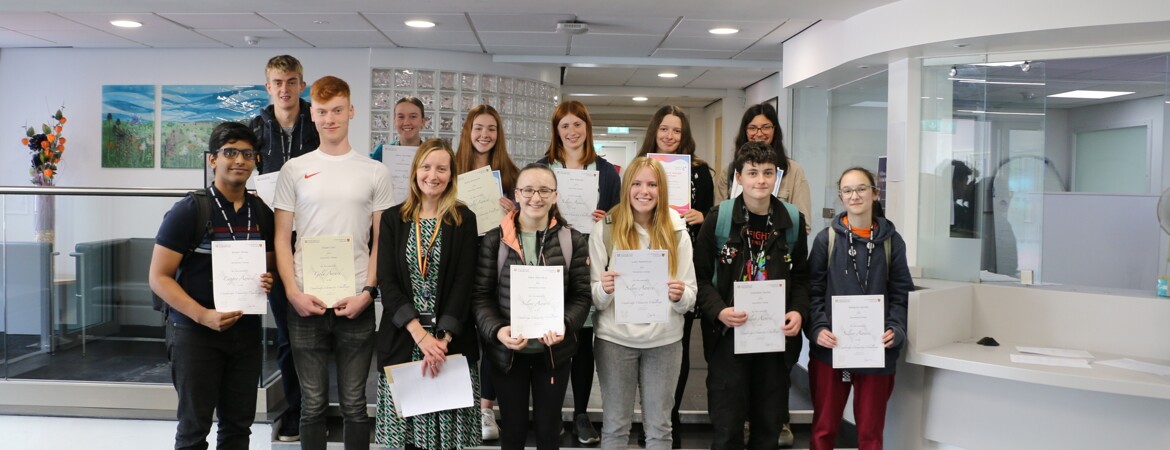 Chemistry students complete Cambridge Challenge - News - Winstanley College